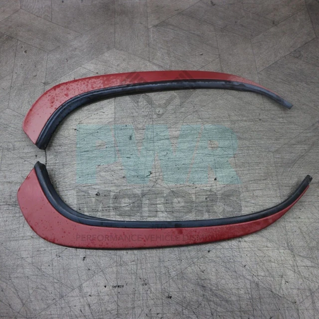 BMW E30 REAR Quarter Window Trim Vent Molding Pair Red 4 Door Saloon ...