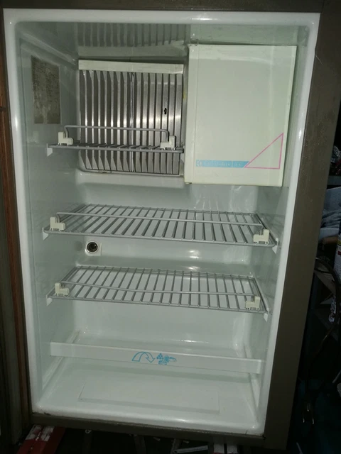 WOHNWAGEN KÜHLSCHRANK ELECTROLUX RM 301 230V 12V Gas ...