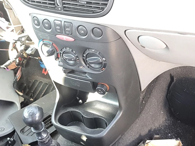 735267349 CONSOLE CENTRALE / 2313963 Pour Fiat Punto 188_ 1.2 60 188. ...
