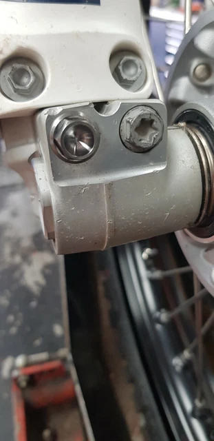 HUSQVARNA 701 SUPERMOTO Titanium Axle Pinch Bolts £16.49 - PicClick UK