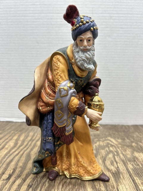KIRKLAND SIGNATURE NATIVITY Standing King Wise Man Gold #75177 ...