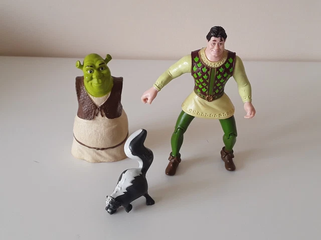 HASBRO DREAMWORKS SHREK 2 Handsome Shrek Figure + Shrek Costume and ...