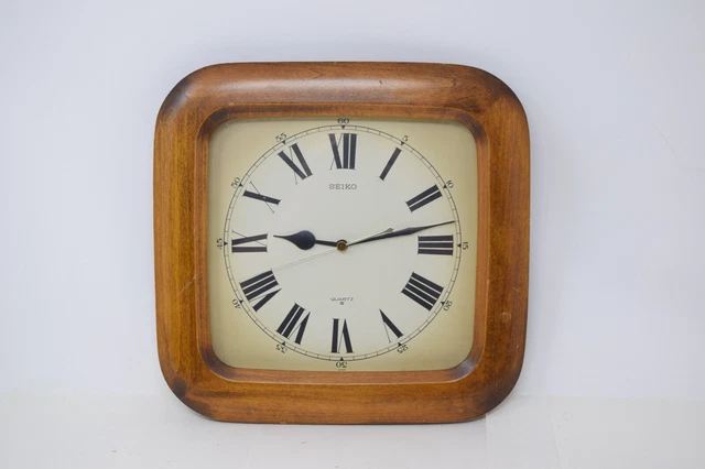 RARE VINTAGE SEIKO QUARTZ WALL CLOCK WOODEN FRAME 1960-70s Ref. QA206A ...