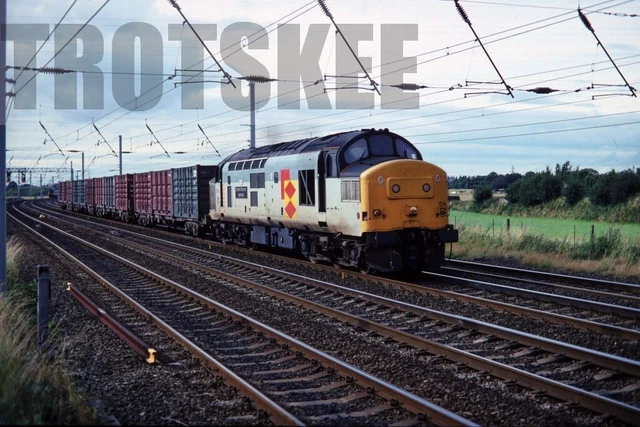 35MM SLIDE BR British Railways Diesel Loco Class 37 37514 Winwick 1993 ...