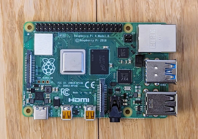 RASPBERRY PI 4 Model B, 4GB DDR4 RAM Single Board Computer with 32 GB ...