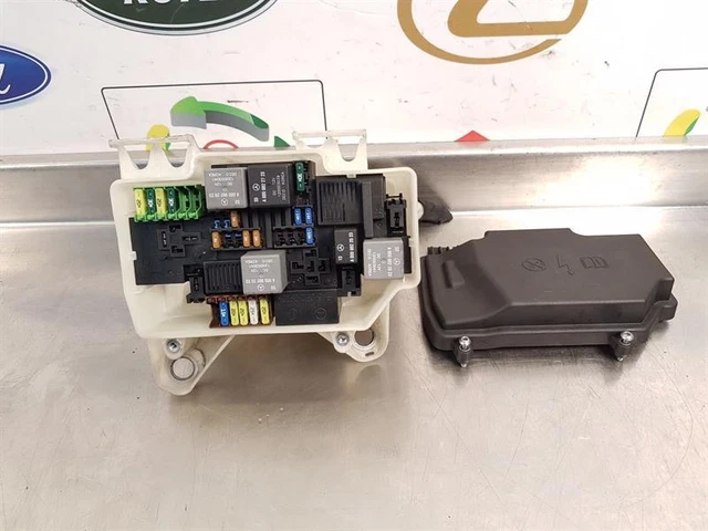 MERCEDES BENZ C-CLASS W205 Complete Fuse Box Assembly W/ Cover Fuses ...