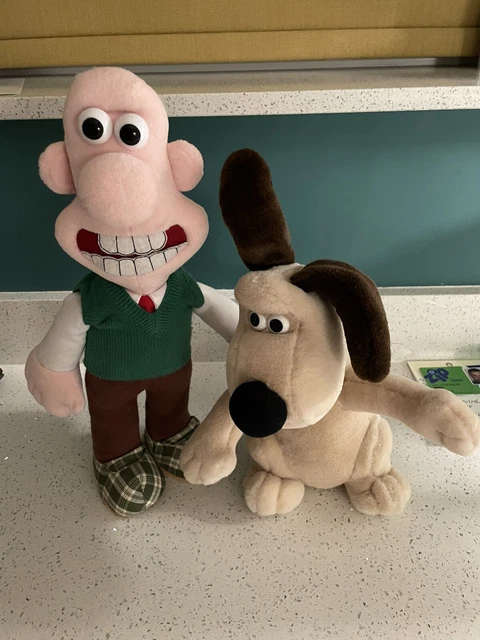 AARDMAN WALLACE AND Gromit Man And Dog Character Cuddly Toy Figures £15 ...