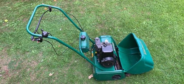QUALCAST CLASSIC PETROL 35s Lawn Mower £100.00 - PicClick UK