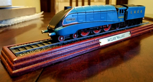 LNER MALLARD STEAM Locomotive Train Model Railway Display Model ...