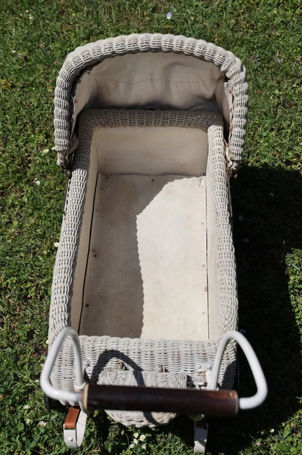 DDR KORB PUPPENWAGEN weiß Vintage 50er 60er Jahre Shabby Chic Deko ...