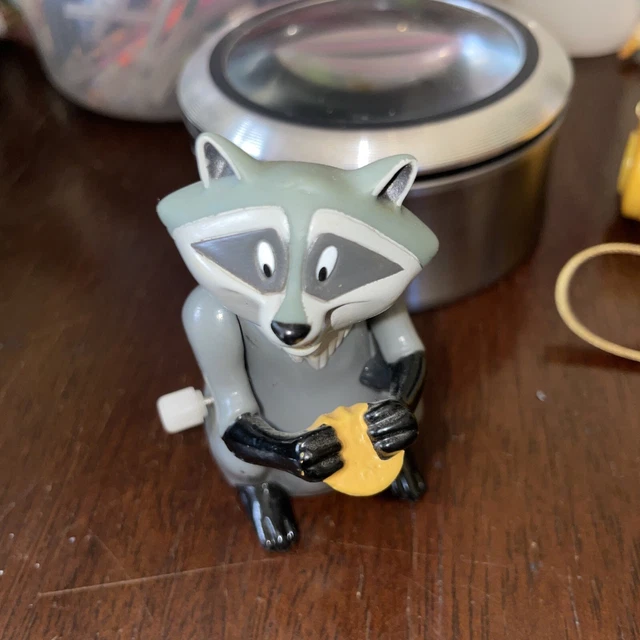 VINTAGE BURGER KING Disney Pocahontas Meeko Raccoon Wind-Up Toy £5.72 ...