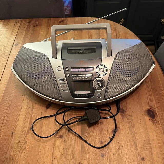 PANASONIC RX-ES29 RADIO/CASSETTE/CD retrò ""Boombox"" - Tutto completamente funzionante - EUR 41 ...