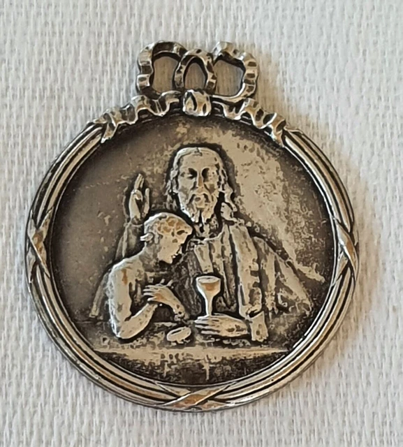 MÉDAILLE ANCIENNE EN argenterie style Louis XVI représentant le Christ ...