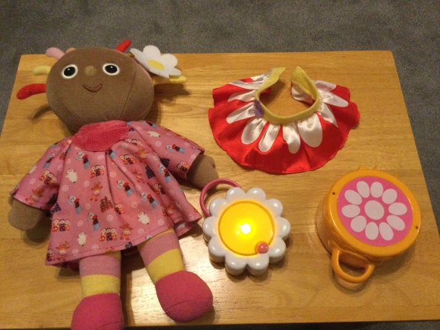 IN THE NIGHT garden UPSEY DAISY WITH LIGHT £12.00 - PicClick UK