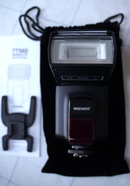 NEEWER 10002756 TT560 Flash Speedlite for Canon Nikon Sony Panasonic ...