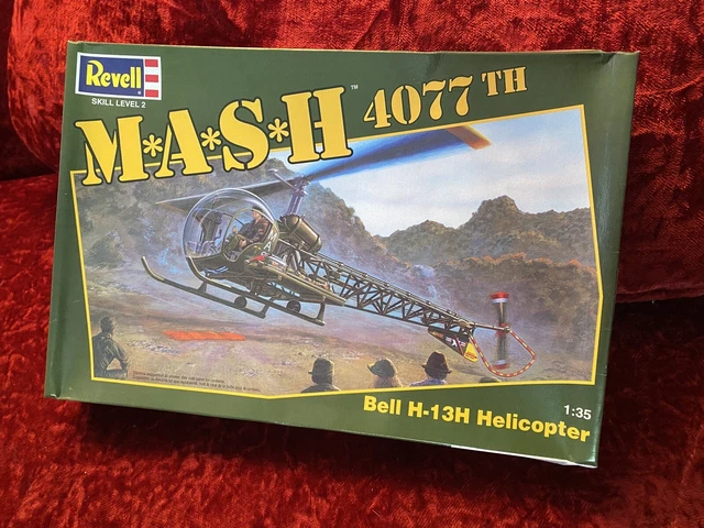VINTAGE REVELL 1:35 Scale 1994 MASH 4077th Bell H-13H Helicopter Model ...