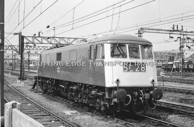 35MM RAILWAY NEGATIVE: Electric 83011 at Rugby 1970s C-B60 £9.49 ...