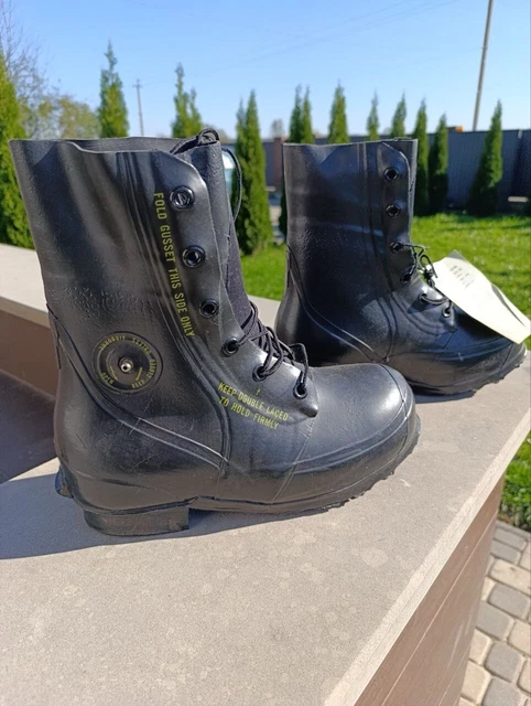U.S. MILITARY MICKEY MOUSE Extreme Cold Temperature Bata Boots Size 9 R ...