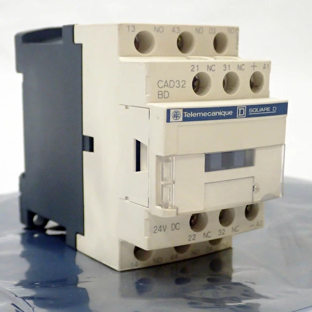 SCHNEIDER ELECTRIC TELEMECANIQUE Square D Cad32Bd Iec Control Relay 5 ...