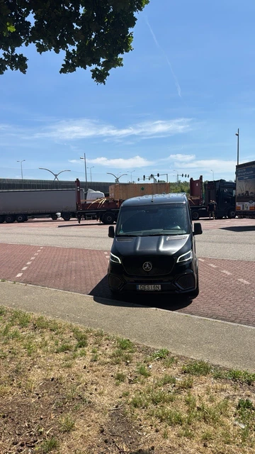 LHD MERCEDES SPRINTER 317cdi DLautodesign Special Vehicle £48,000.00 ...