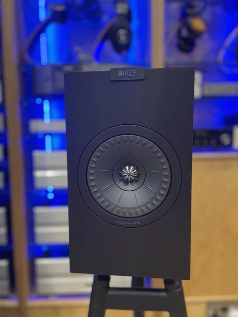 PAIR OF KEF Q150 Bookshelf Speakers - Black - Pre Owned - Stands Not ...
