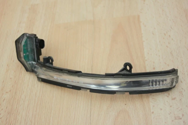 LEFT SIDE REPEATER / INDICATOR LAMP (WING MIRROR) - Jaguar XF / XE / XK ...