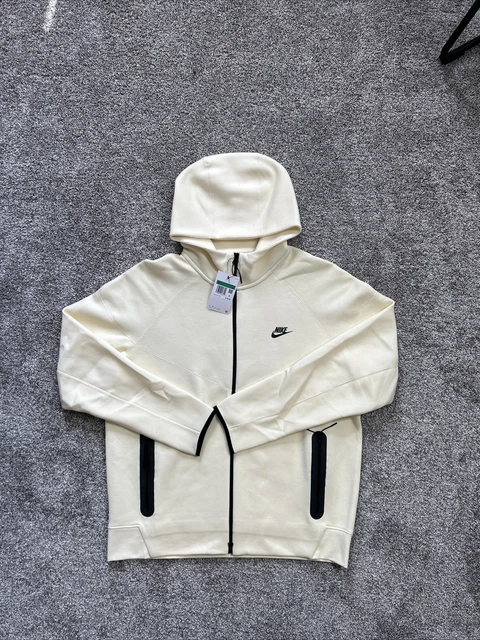 NIKE TECH FLEECE Windrunner Full-Zip Hoodie Coconut Milk Size XL FB7921 ...
