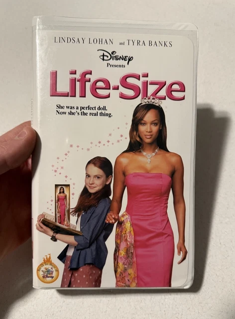 LIFE-SIZE VHS VIDEO Tape 2000 Disney Clamshell Lindsay Lohan Tyra Banks ...