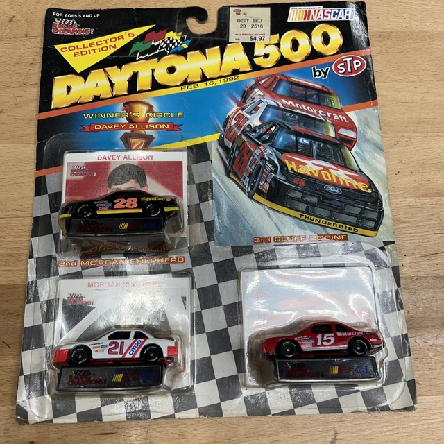 VINTAGE RACING CHAMPIONS Daytona 500 STP Winners Circle 3 Die Cast Race ...
