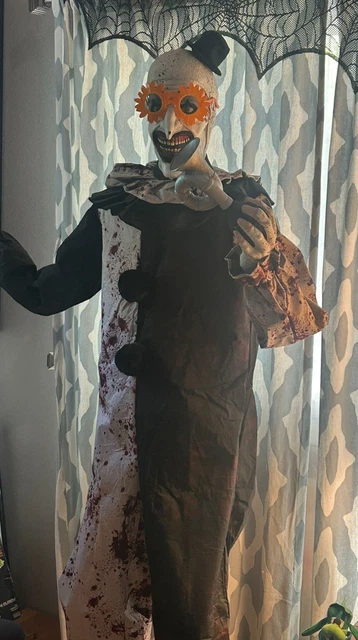 SPIRIT HALLOWEEN ART The Clown Animatronic Terrifier 2 Edition Sold out ...