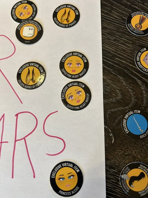 ROBLOX TOY CODE Celebrity Series 8 Super Pink Heart Makeup CODE SENT IN ...