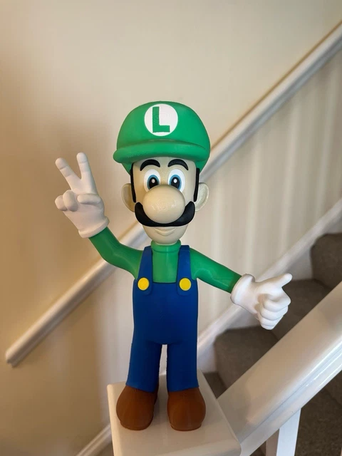 SUPER MARIO GIANT Luigi 13cm Figure - Nintendo Ornamental/Collectable ...