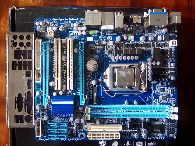 GIGABYTE GA-H55M-D2H SOCKET 1156 DDR3 PCI-E 2.0 SATA DVI HDMI ...
