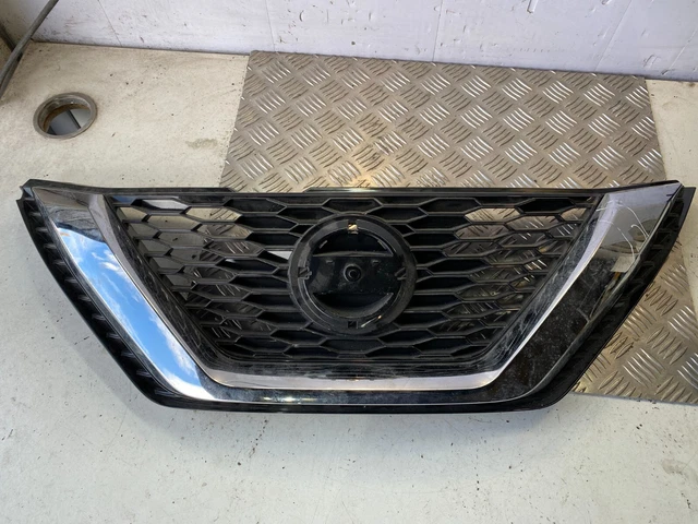 NISSAN QASHQAI J11 Facelift Front Bumper Top Radiator Grille Badge 2017 ...