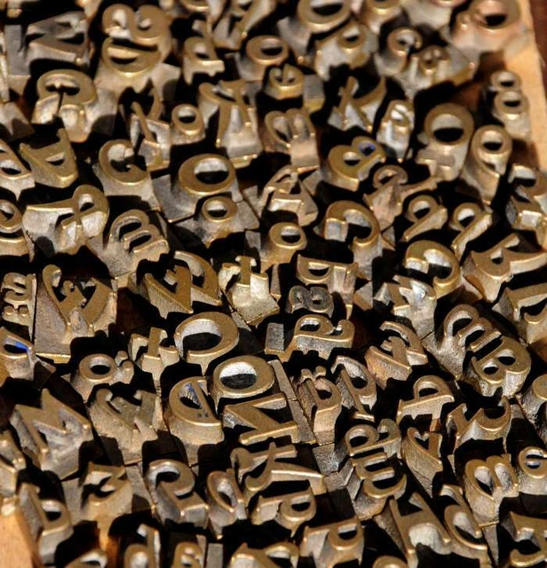 LOT DE CARACTÈRES à dorer police matériel de reliure dorure cuir bronze ...