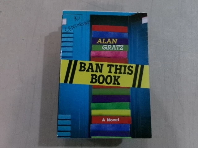BAN THIS BOOK-A Novel par Alan Gratz (livre de poche commercial ...