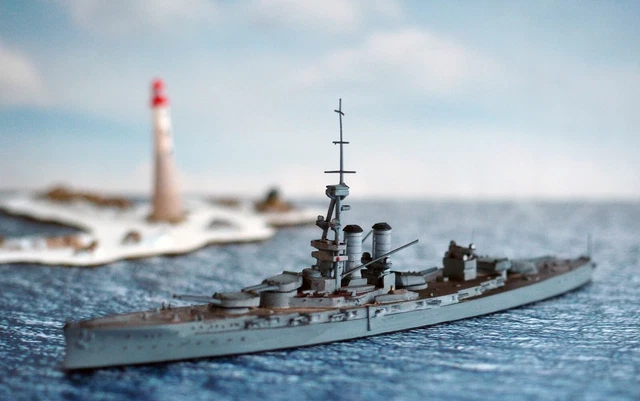 HMS ERIN BATTLESHIP 1914 WW1 Waterline Model Navis No 118 - 1/1250 £9. ...