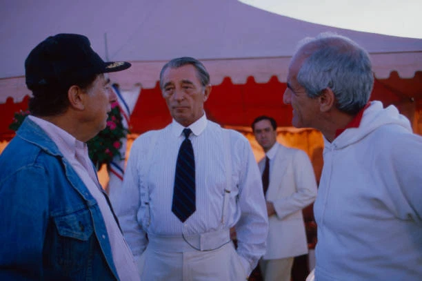 DAVID LOWELL RICH Robert Mitchum cast extras in the tv movie '- 1985 ...