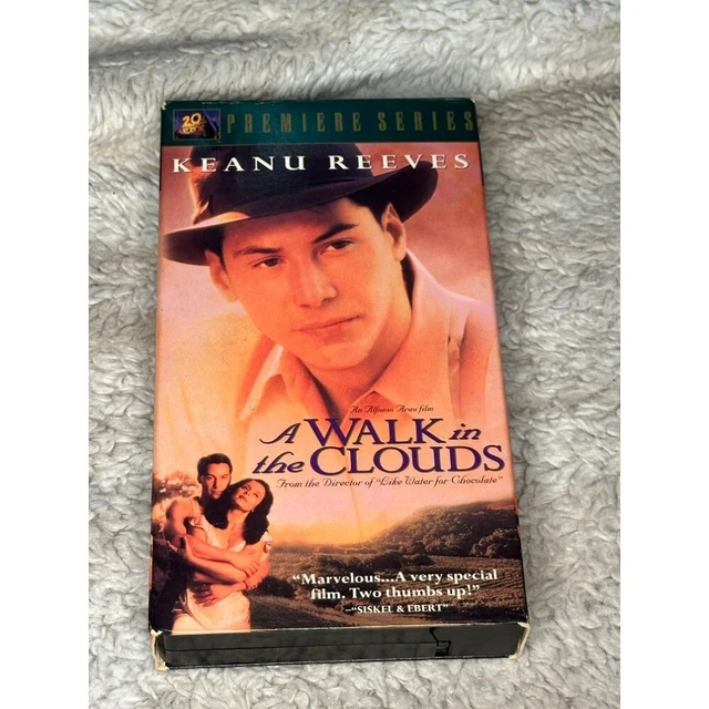 A WALK IN the Clouds VHS Keanu Reeves 20th Century Fox Premiere Series ...