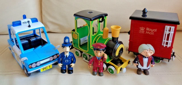 POSTMAN PAT: POLICE car & train (sounds & movement) with figures £19.50 ...