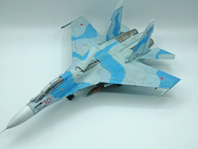 SUKHOI SU-27UB FLANKER C - 1/48 - MAQUETTE ACADEMY- MONTEE ET PEINTE ...