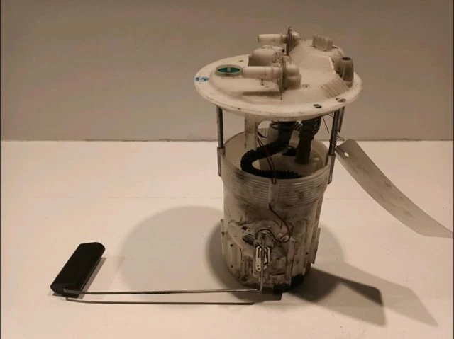 POMPE IMMERGEE 172027726R RENAULT KANGOO II Diesel/R:85997138 EUR 100 ...