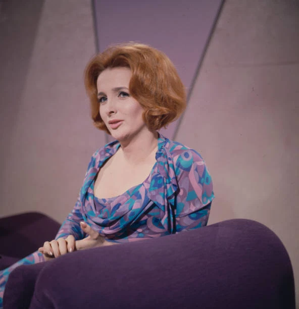ENGLISH ACTRESS AND Singer Millicent Martin Posed On The Set O 1960s ...