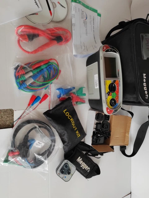 MEGGER MFT 1741 + tester multifunzione, certificato di calibrazione 1 ...