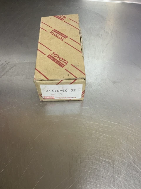 3147060102 GENUINE TOYOTA CYLINDER ASSY, CLUTCH RELEASE 31470-60102 £85 ...