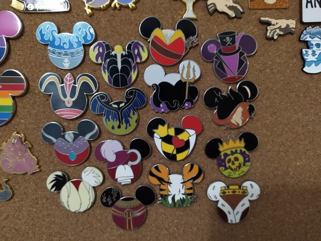 DISNEY STORE DISNEY Villains Mickey Icon Mystery Pin Set FULL SET £120. ...