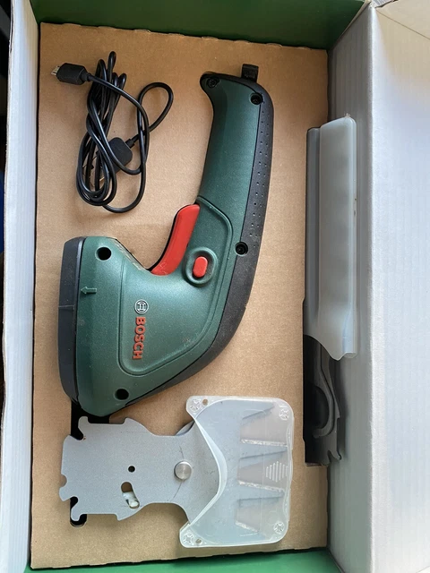 BOSCH ADVANCED SHEAR 3.6V Cordless Shrub and Grass Shear Set - Green £ ...