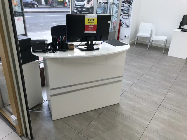 WHITE GLOSS RECEPTION Desk Storage Drawers Curved Desk Locks Working ...