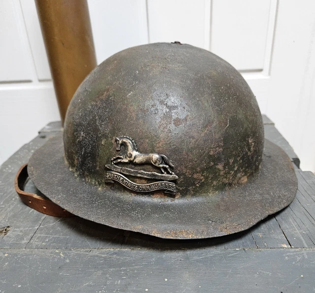 WW1 BRITISH ARMY BRODIE HELMET, King's Own Hussars Badge £51.00 ...