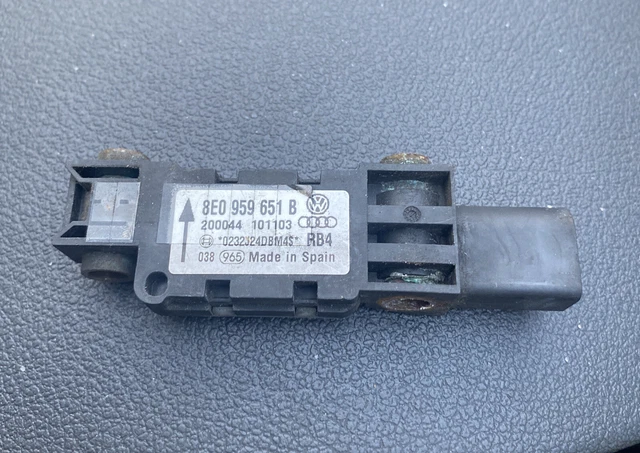 GENUINE AUDI A4 B6 Airbag Sensor Airbag Crash Sensor 8E0959651B £25.00 ...